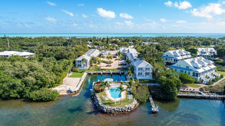 4 Units Perfect For Big Groups, Outdoor Pools! - Islamorada, FL