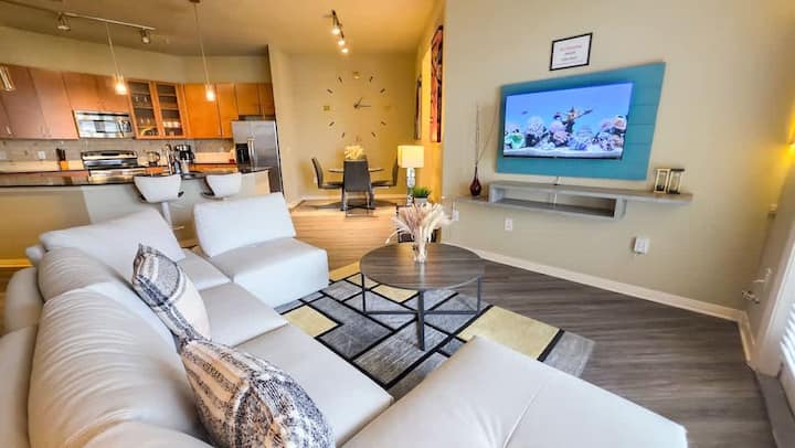 Galleria Luxury Stay Pool Gym Stunning Views - NRG Stadium - Houston