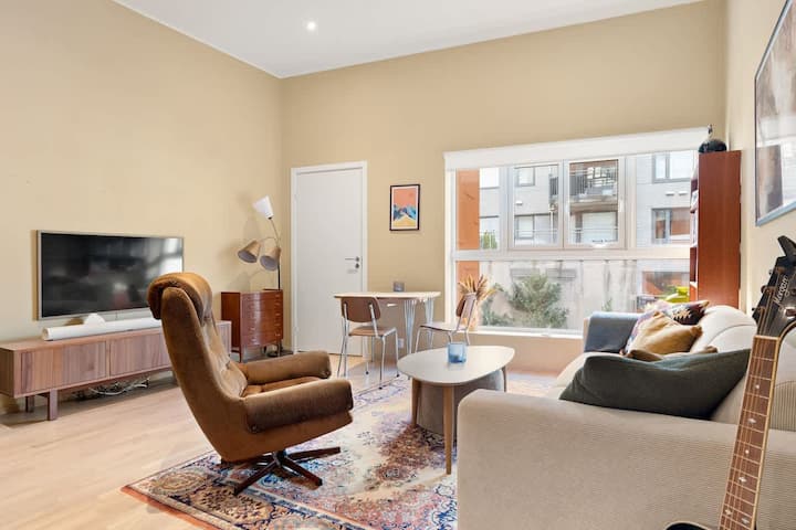 Parking I City Traveller & Workspace I Modern - Bergen
