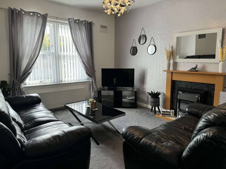 Riverside Apartment - Hawick