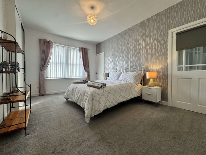 Riverside Apartment - Hawick