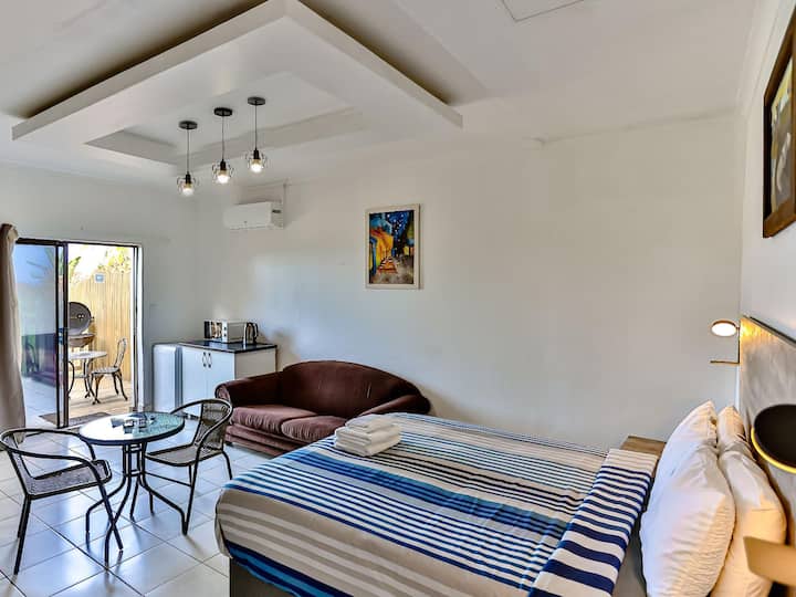 Large Sea View Room With Pvt Deck & Kitchenette - Ballito