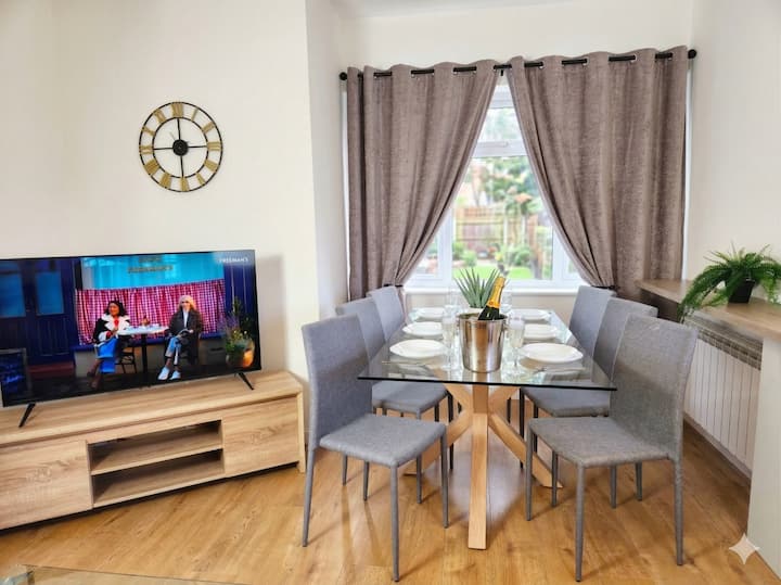 Manor House-modern 2-bed- Parking, Wi-fi, Location - 比斯特