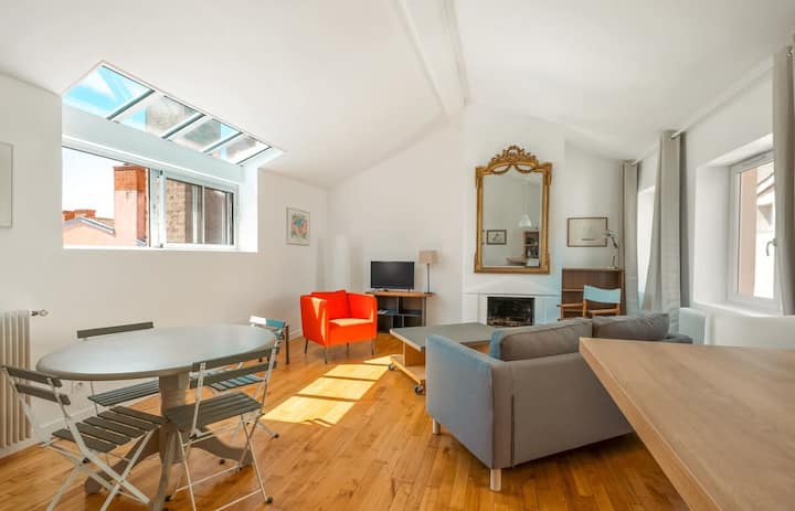 Le Désirée - Lumineux Et Traversant - Lyon