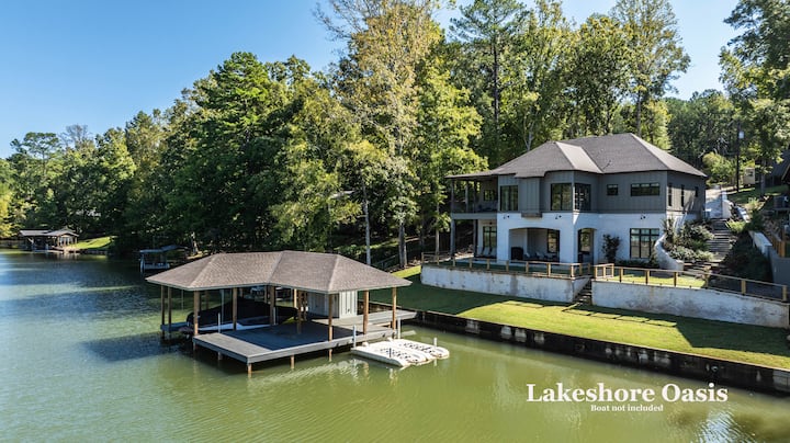 Lakeshore Oasis -Luxurious Lakefront Home - Alabama