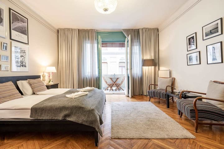 Paulay Deluxe - Budapest