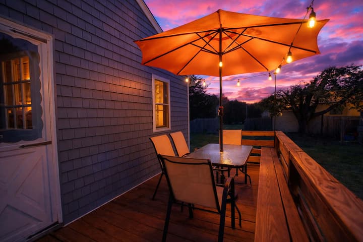 Renovated Bungalow 4 Mins To Beach + Dog Friendly - Charlestown, RI