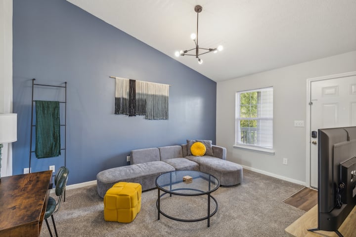 Cb 3508-301 Fayetteville Oasis I Modern, Comfy - Fayetteville, NC