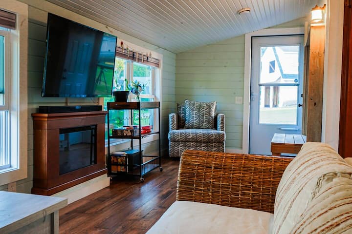 Cozy Gun Lake Hideaway - Gun Lake, Middleville