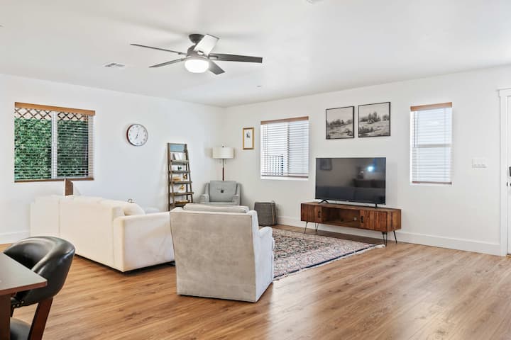 Big Oasis Retreat | New Private Home - San Marcos, CA