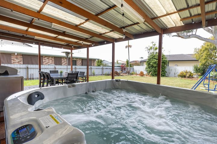 Villa Maris - Pet Friendly With Spa & Fire Pit - Nowra