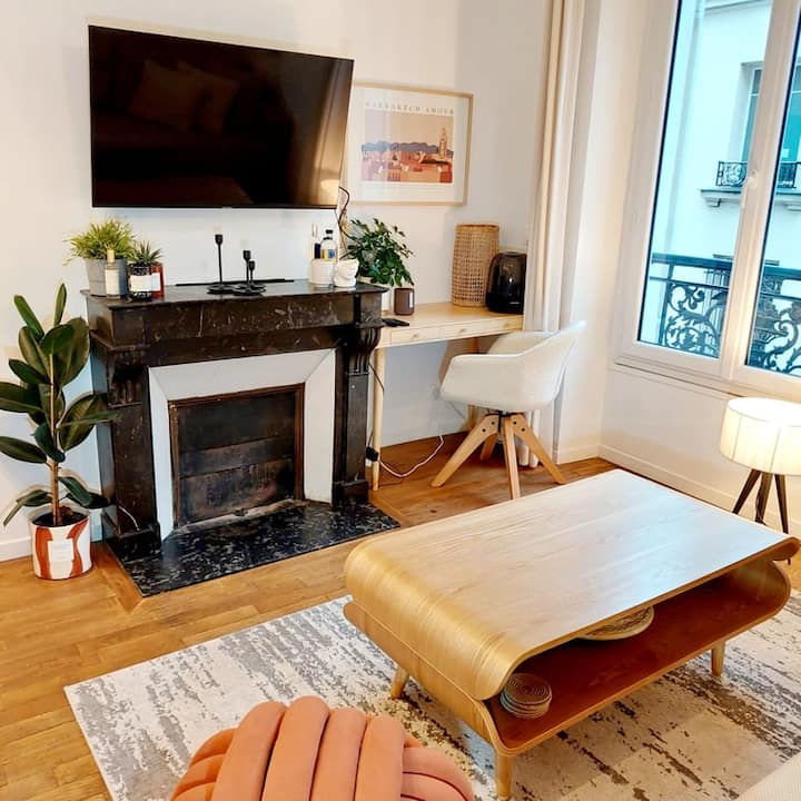 Charmant Appartement Au Pied De Montmartre - Paris