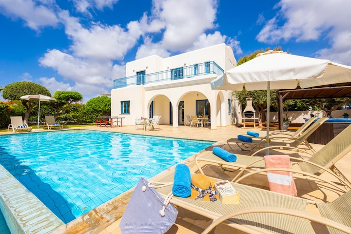 Villa Artemis - Пейя