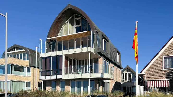 Holiday Home With Sunny Garden By The Sea - Egmond aan Zee