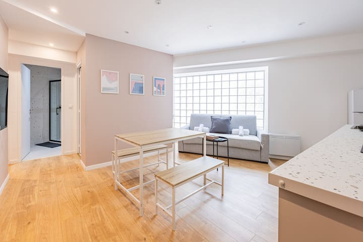 Charme Parisien 6 Personnes, 2 Chambres, 19ème - Lac de Gravelle