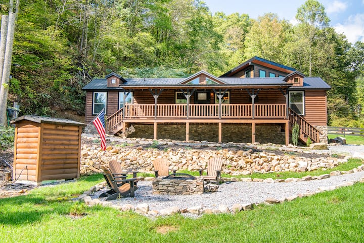 Beautiful 1bd Cabin W/ Fireplace! Firepit + Arcade - Wears Valley, TN