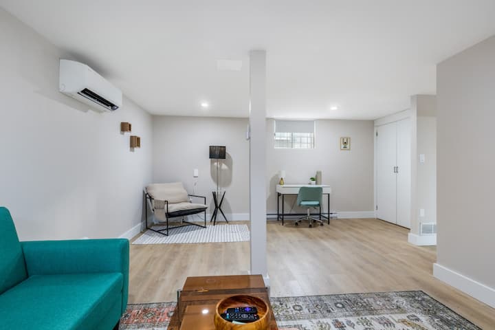 The Urban Nest - Full Kitchen, Smarttv, Wifi - Moncton