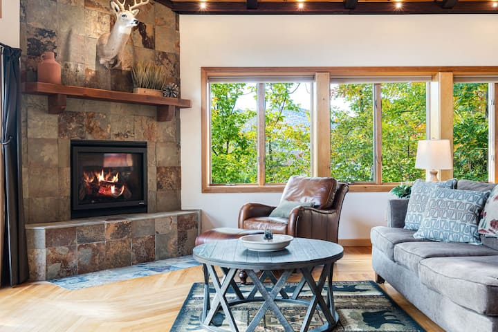 Pet-friendly Mountain View W/ Hot Tub | Sleeps 8 - Jackson