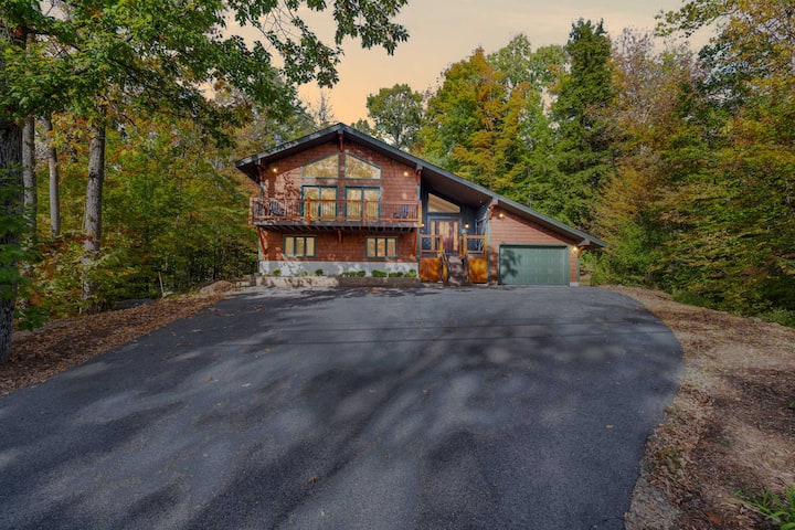 Strasse Ski Chalet | Hot Tub | Dog-friendly | A/c - Jackson, NH