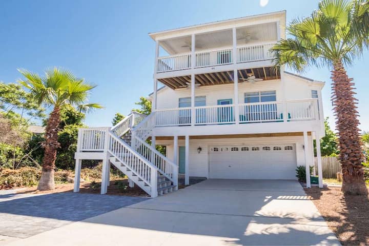 Private Pool At All Decked Out! Steps To The Beach - Destin, FL