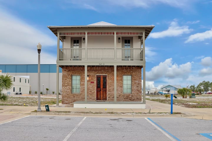 Cocktails~6br Duplex Next To Point South Marina - Port St. Joe, FL