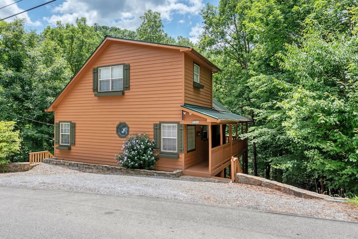 Bluebird Hill 1 Bedroom With Loft Bedroom 2 Bath - Walland, TN