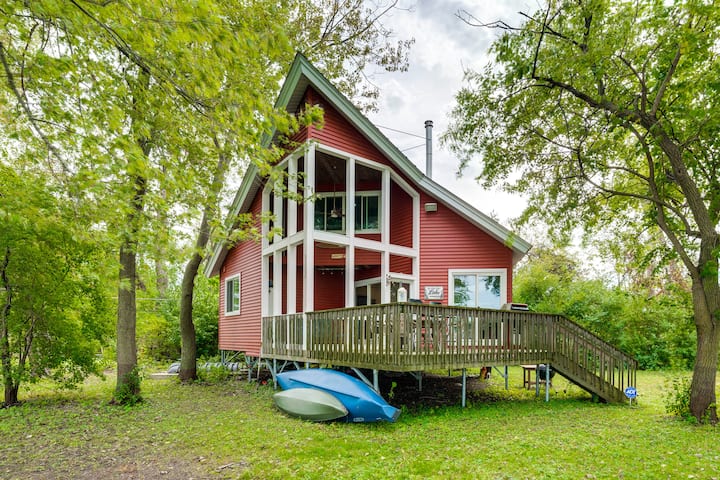 Island Retreat On Pistakee Lake: Deck & Gas Grill! - Fox Lake, IL