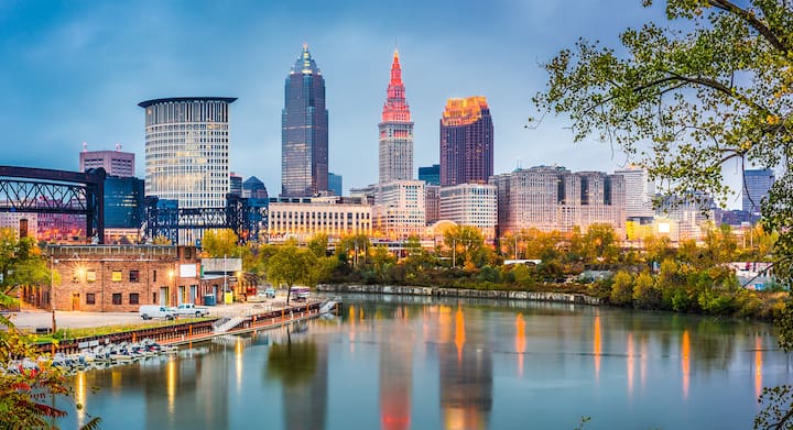 Rare Find! 4 Relaxing Units, Restaurant And Bar! - Cleveland, OH