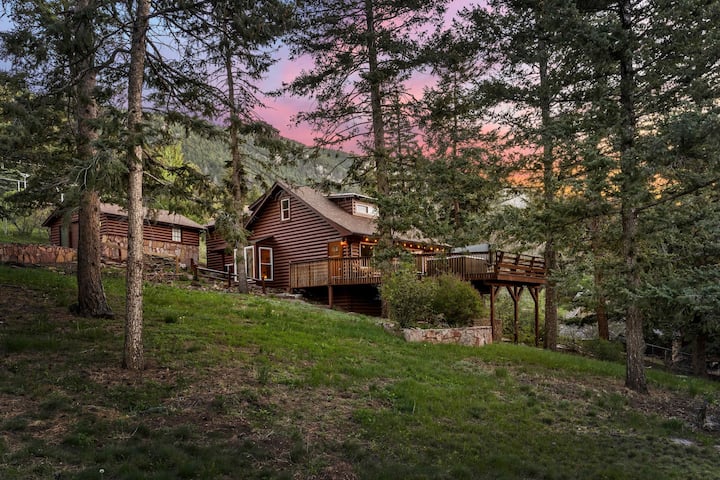 Forest Cabin - Hot Tub & Mt Views - Pikes Peak - Woodland Park, CO