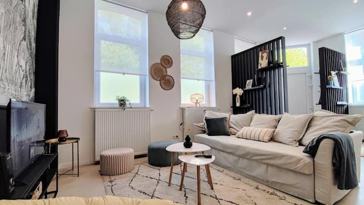 Canopée Du Nord: Spacieuse Maison Moderne - Tourcoing