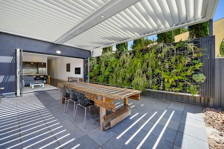 On Swaine - Luxury 3 Bedroom House Near The City - Prospect