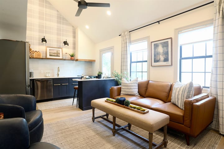 Renovated Cottage • 2.6 Miles To Ole Miss Campus - Oxford, MS