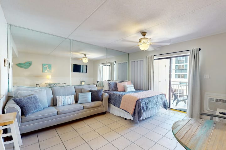 Updated Studio W/shared Outdoor Pools And Tennis - Orange Beach, AL