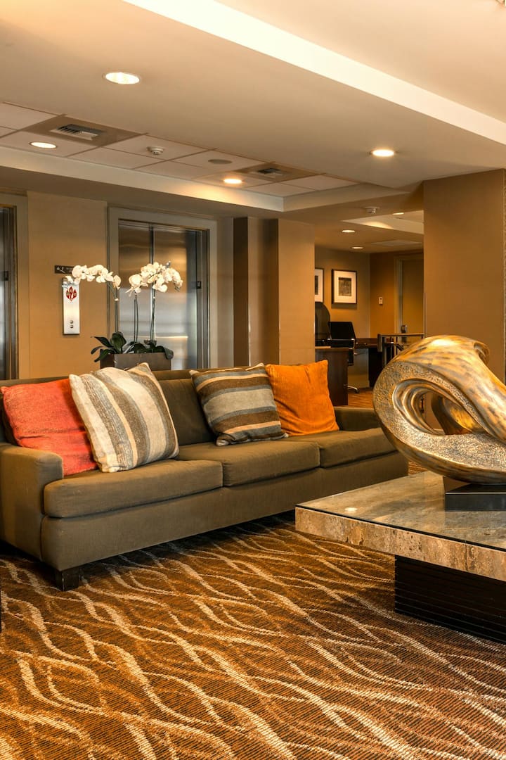 Close To Pike Place Market And The Og Starbucks - Seattle, WA