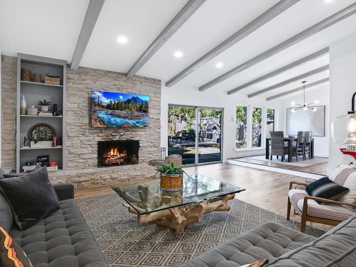 Broadmeade Bungalow - Private Pool & Fire Pit - Austin, TX