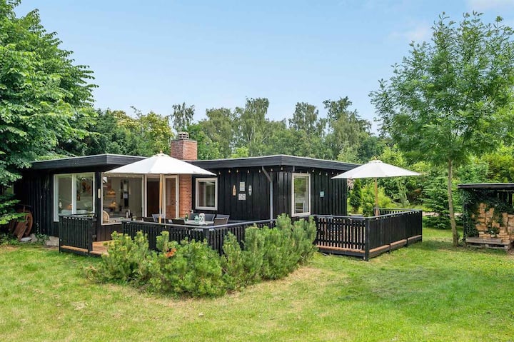 Cozy Cottage Near The Beautiful Rågeleje Beach. - Denmark