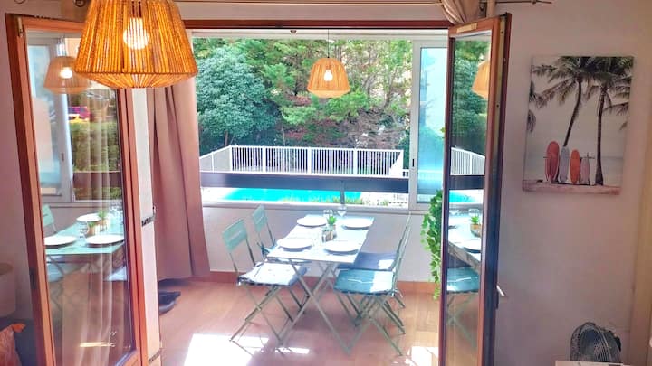 Proche Port Et Plage De Sanary Sur Mer - Sanary-sur-Mer