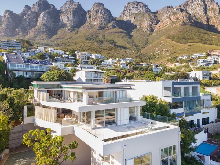Deluxe Villa - Camps Bay