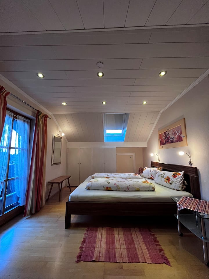 Gästehaus Mayer Ferienwohnung 90m², 2 Schlafzimmer - Bernau am Chiemsee