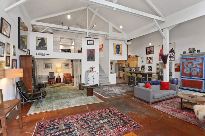 Chic Loft Retreat Blocks From The Quarter! - New Orleans, LA