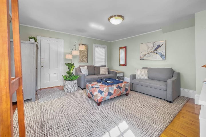 Village Retreat: Charming Town, Near Salem - Marblehead, MA