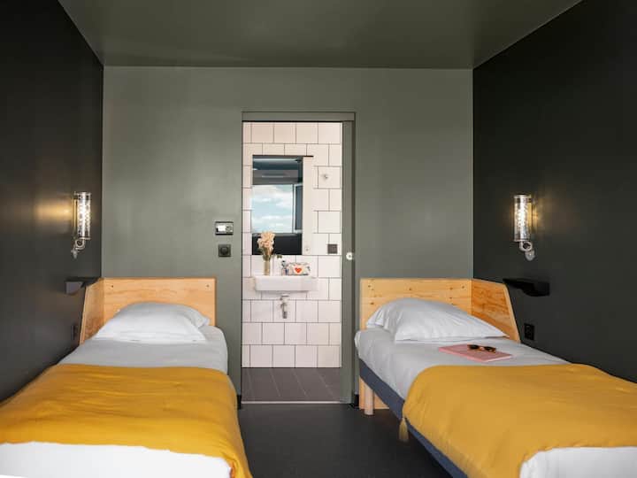 Eklo Roissy Cdg Airport - Twin Room - Villepinte