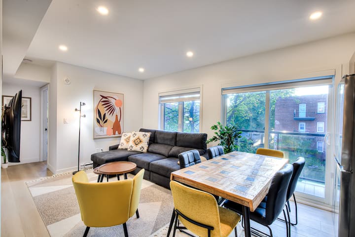 Bright 3-br Condo In Vibrant Neighborhood - LaSalle