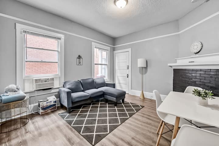 Refined 1-bedroom Space On 10th Street - Jacksonville, FL