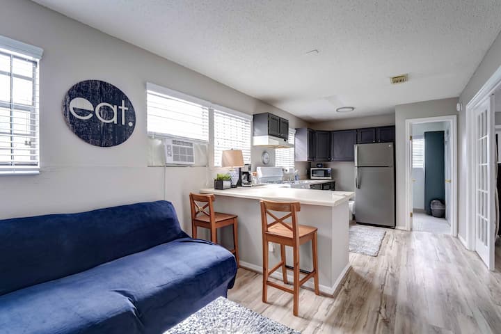 Comfy Apt Nr Med Center + Dt | Wifi Games Pets - Houston, TX