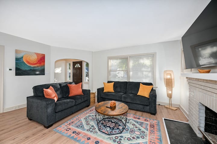 Cozy 2br Lyndhurst Retreat-near Cleveland Clinic - Chagrin Falls, OH