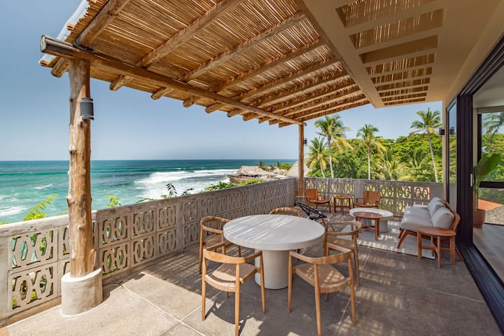 2-bedroom Oceanfront With Balcony - El Salvador