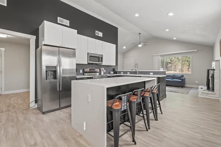 Shamrock Stay - Boise Townhouse With Fire Pit - Boise