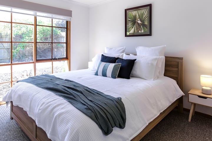Eden Coast - 4pm Check Out Sundays* - Mornington