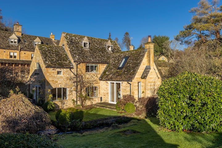 Stunning Waterside Cottage - Moreton-in-Marsh